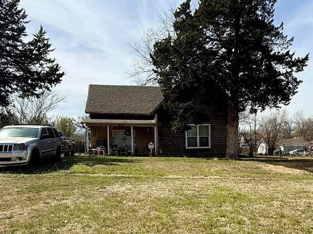 1002 S 6th St, Chickasha, OK 73018
