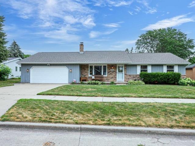1002 S Covenant Ln, Appleton, WI 54915