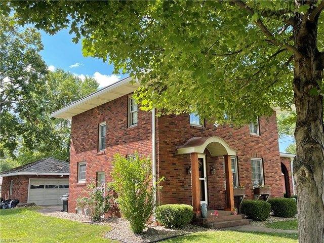 1002 S Broadway St, New Philadelphia, OH 44663