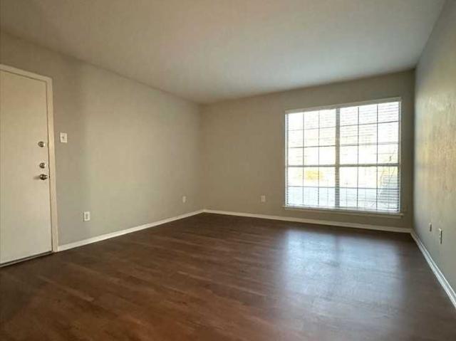 1002 S. Edmonds Ln 1 Bedroom Apartment for Rent at 1002 S Edmonds Ln, Lewisville, TX 75067