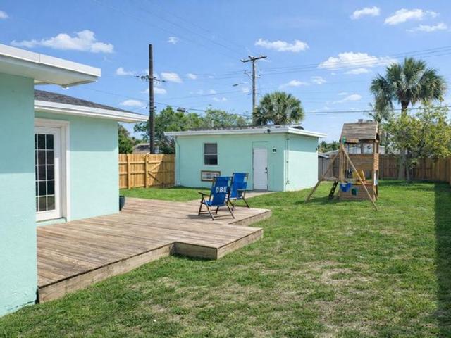 1002 S K St, Lake Worth Beach, FL 33460