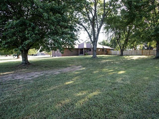 1002 S Hunt Road
