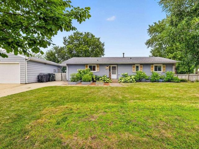 1002 Schumann St, Sun Prairie, WI 53590