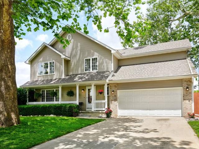 1002 SE 8th St, Ankeny, IA 50021
