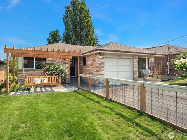 1002 th Ave NW, Seattle, WA 98177