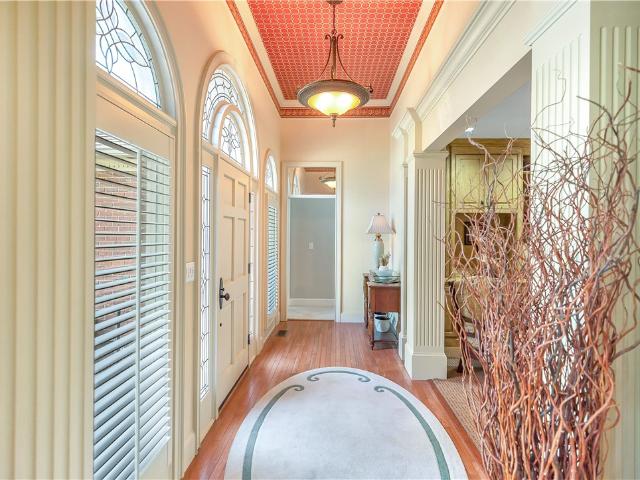 1002 Thornehill Drive