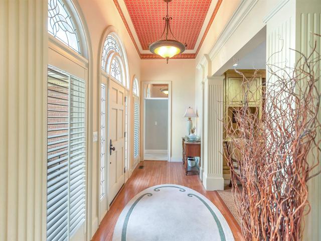 1002 Thornehill Drive