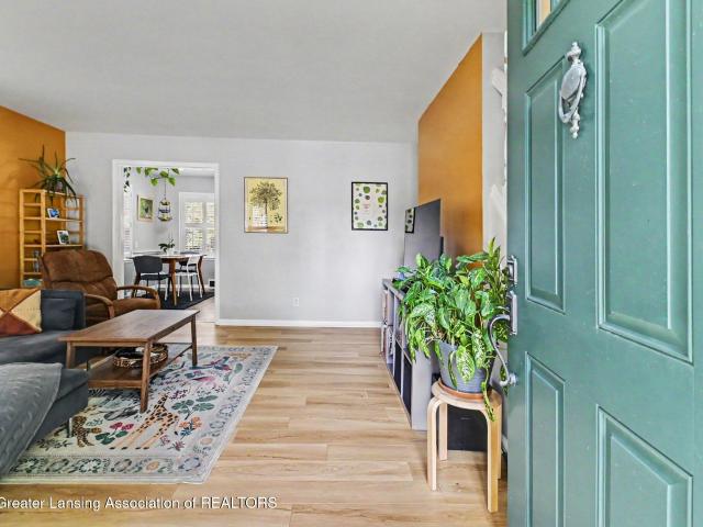 1002 W Grand River Avenue