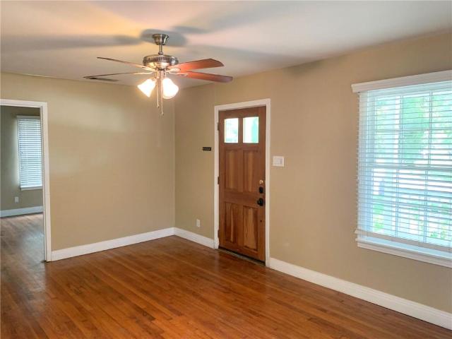 1002 W Saint Johns Ave