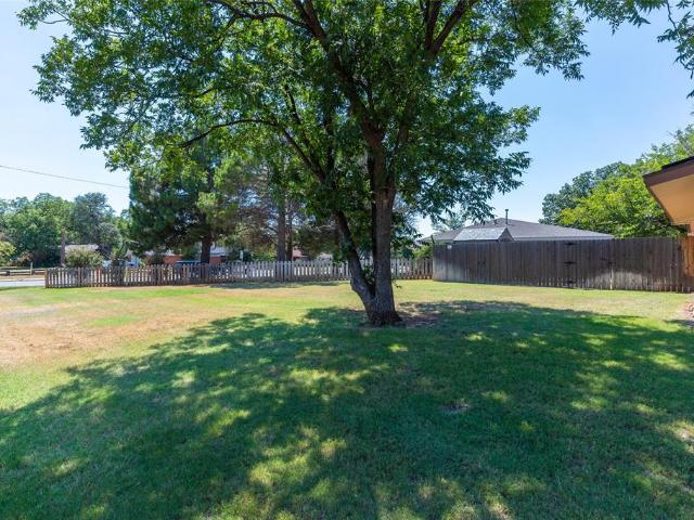 1002 Westwood Drive