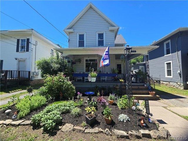1002 West Ave, Medina, NY 14103