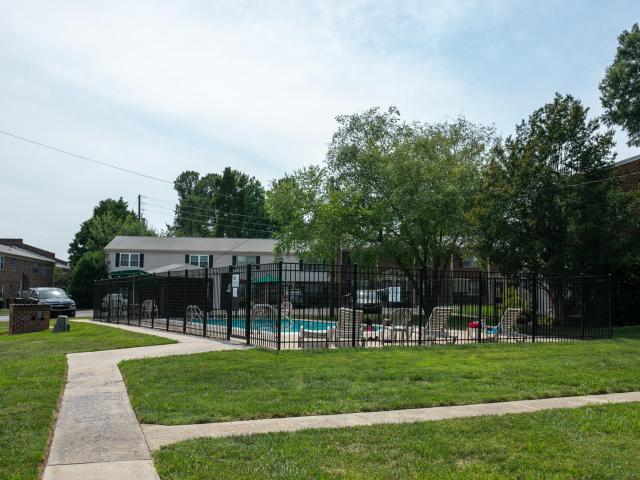 1002 Willow Dr, Unit 107, Chapel Hill, NC 27514 | MLS #10138