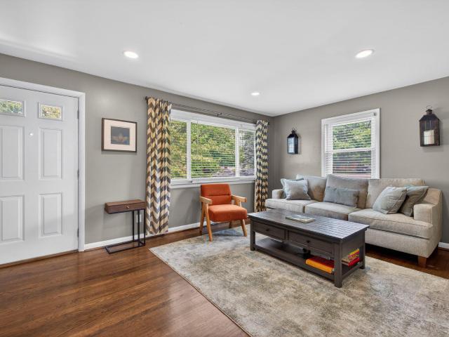 1002 Wilson Place