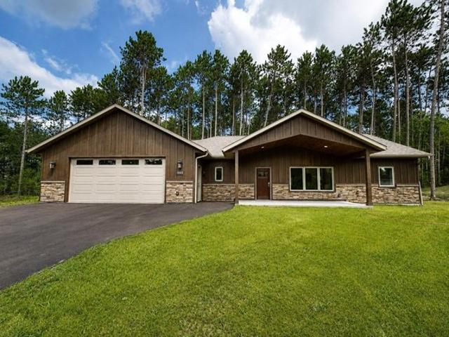 1002 10th St E, Merrill, WI 54751