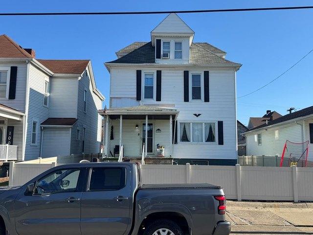 1002 7th St, Moundsville, WV 26041