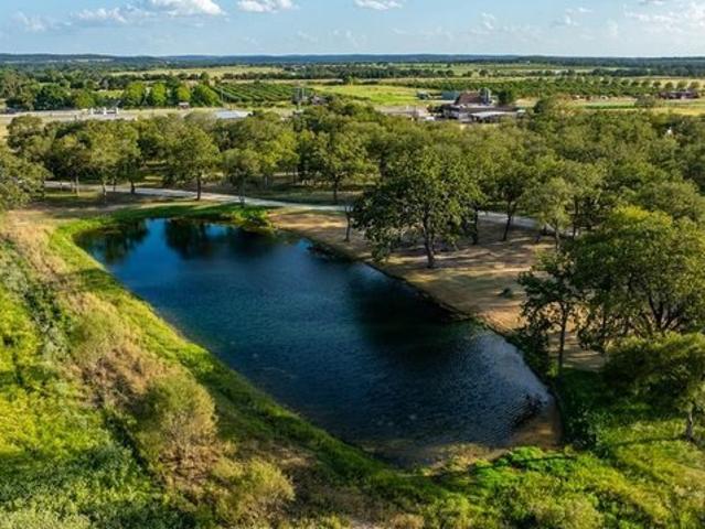 10030 E US Highway 290, Fredericksburg, TX 78624