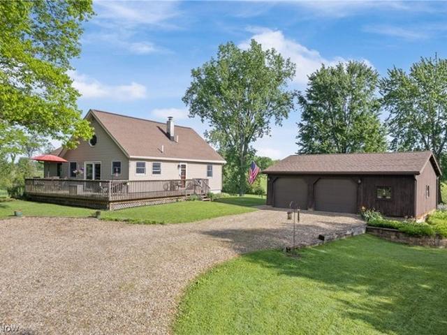 10031 Sanford Rd, Lodi, OH 44254