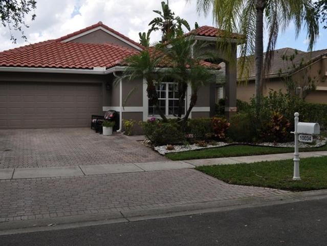10034 Diamond Lake Dr, Boynton Beach, FL 33437