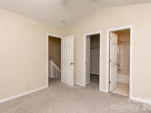 10034 Pergola View Ct, Charlotte, NC 28213 | MLS #4363
