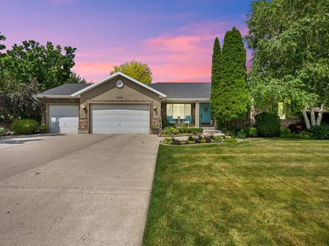 10034 S Jordan Crest Cir, South Jordan, UT 84095