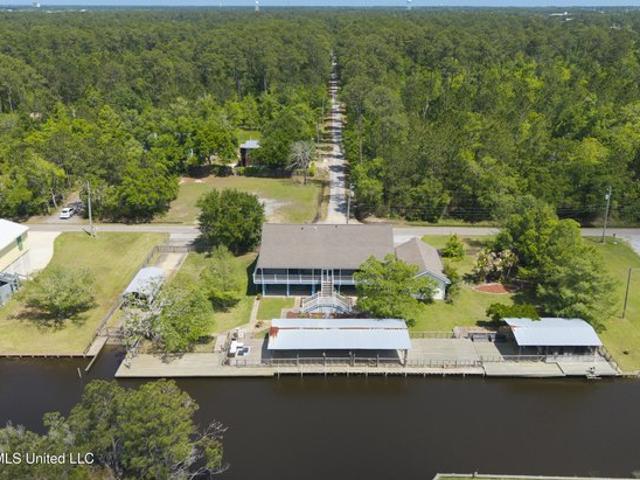 10035 Avenue D, Bay Saint Louis, MS 39520