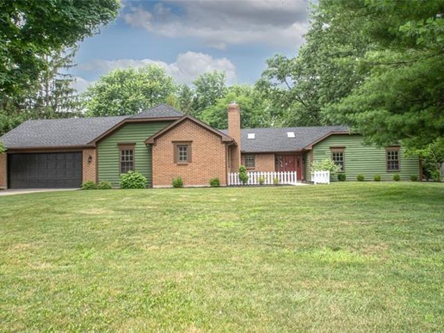10035 Mallet Dr, Centerville, OH 45458