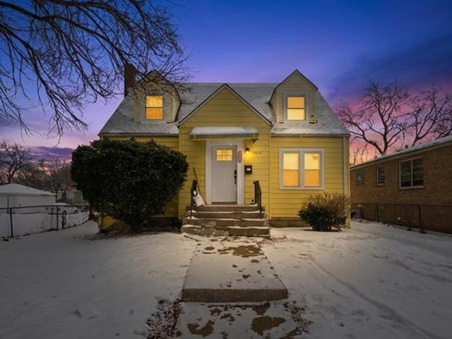 10035 S LA Salle St, Chicago, IL 60628