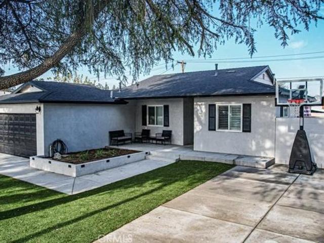 10039 Primrose Dr, Riverside, CA 92503
