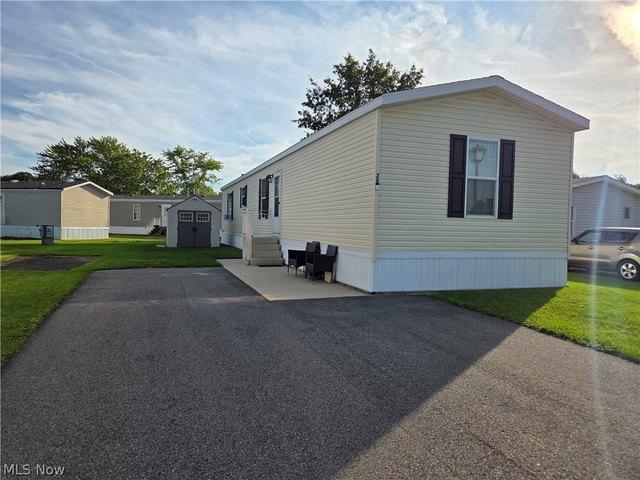 10039 State Route 700 Lot 28, Mantua, OH 44255