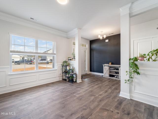 1003 Manhatten Court