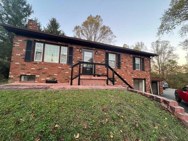1003 Marion Pike, Coal Grove, OH 45638