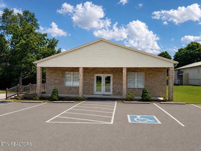 1003 Miller Ave, Crossville, TN 38555