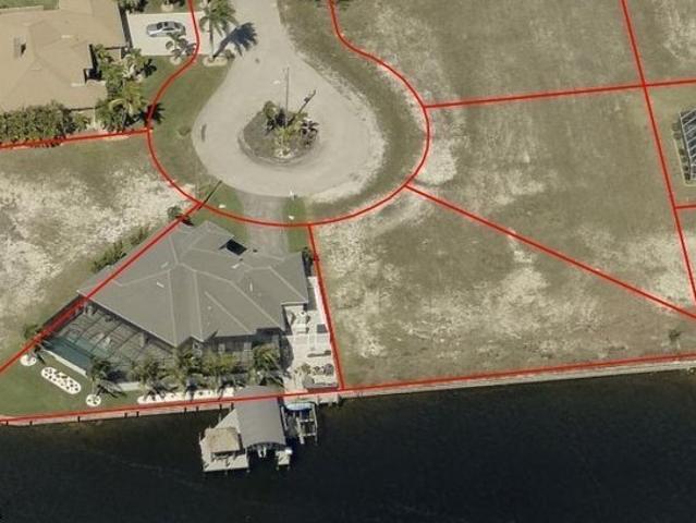 1003 NW 40th Pl, Cape Coral, FL 33993