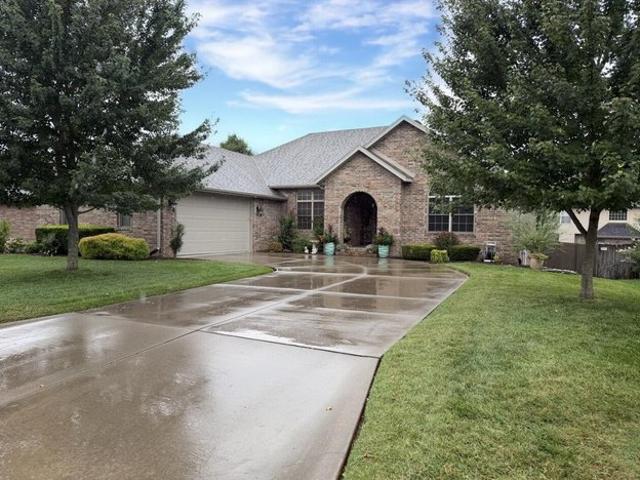 1003 N 23rd Ave, Ozark, MO 65721
