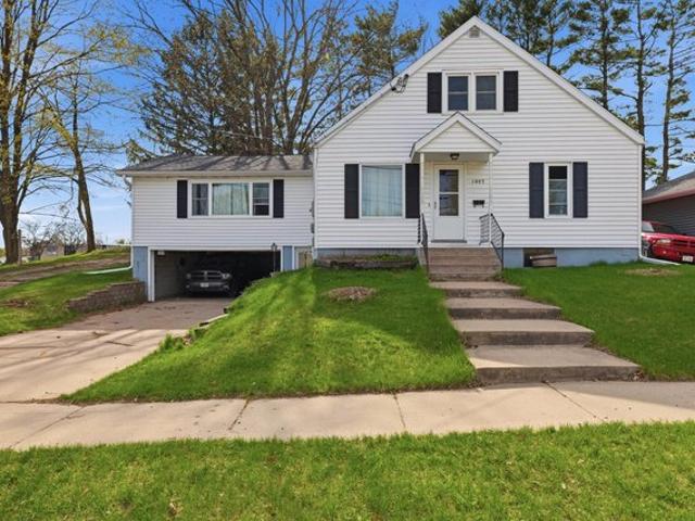 1003 N Main St, Marion, WI 54950