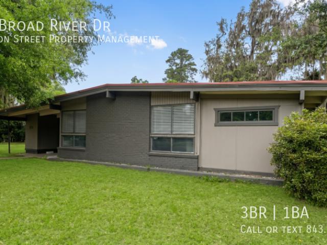 1003 Broad River Dr