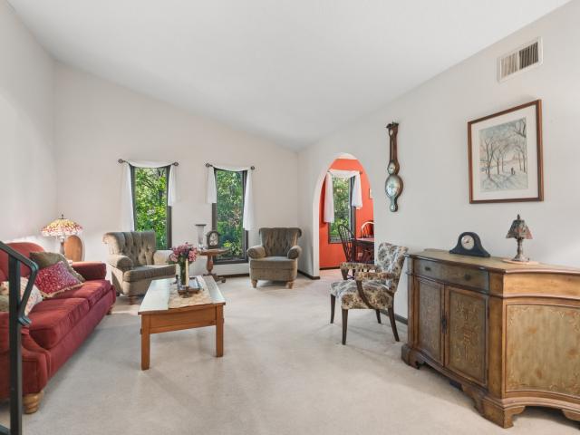 1003 Country Drive