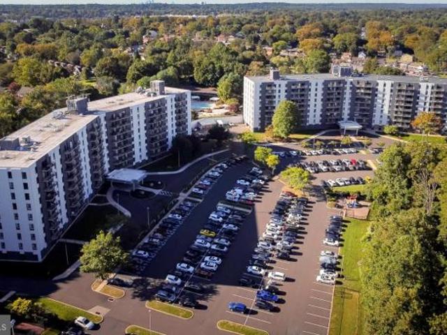 1003 Easton Rd #C804, Willow Grove, PA 19090