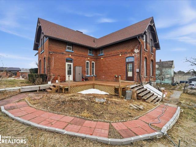 1003 Edgington Avenue