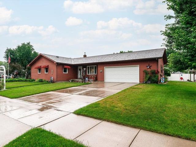 1003 Elm St S, La Crescent, MN 55947