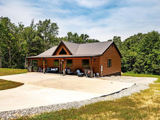 1003 Hickory Point Drive