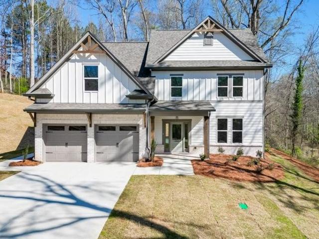 1003 Lakeview Dr, Commerce, GA 30529