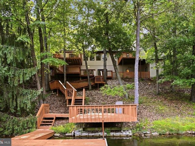 1003 Lakeview Drive