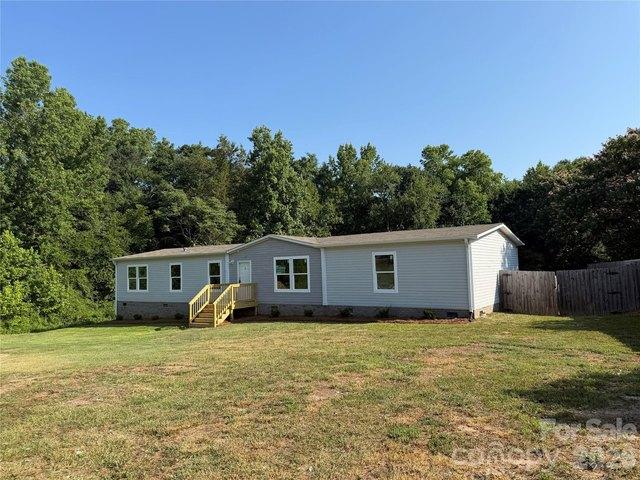 1003 Lavender Rd, Grover, NC 28073