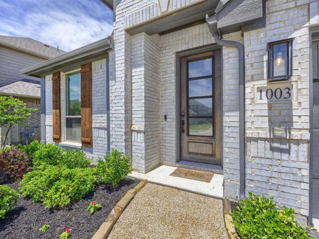 1003 Pecan Glen Drive