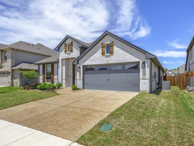 1003 Pecan Glen Drive