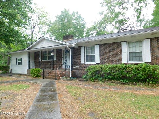 1003 Raleigh St, Laurinburg, NC 28352