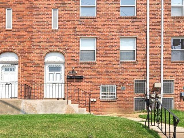 1003 Red Lion Rd, Philadelphia, PA 19115
