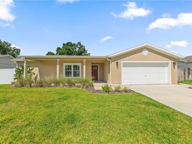 1003 Red Oak Cir, Brandon, FL 33511