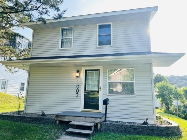 1003 River St, Decorah, IA 52101